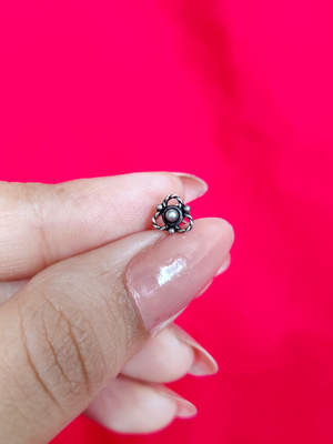 Floral Nose Pin (wired)