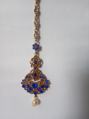 Stone Studded Maang Tikka