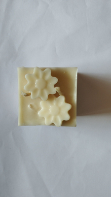 Square White Bergamot Scented Circle Flower Candle