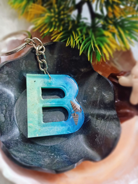 Resin Alphabet keychain - B7