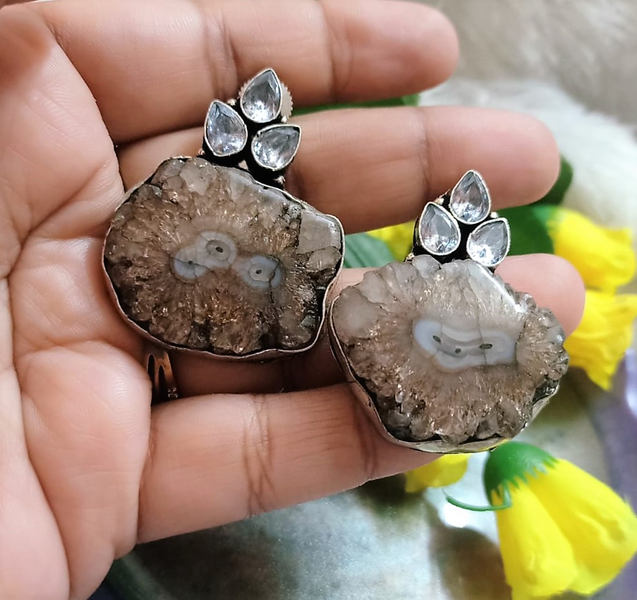 Coffee color Druzee Stud - E107.a