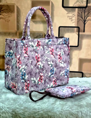 The Aflatoon Single Partition Tote Bag With Pouch