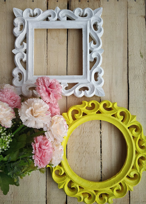 Yellow White Round Square Frames - (Set of 2)