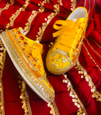 Women Yellow And Maroon Embellished Low Top Party Sneakers