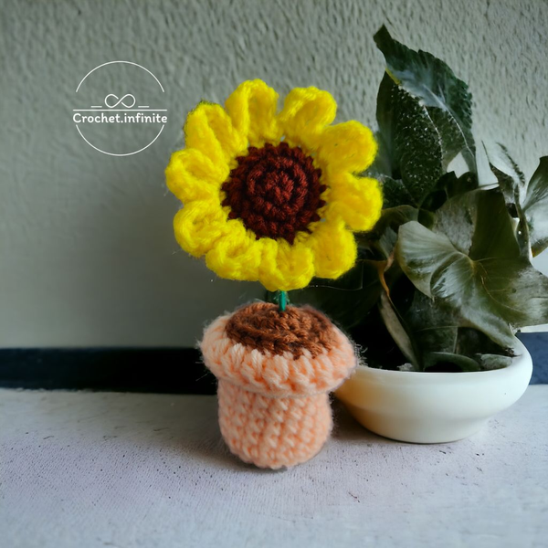 Crochet Sunflower Pot