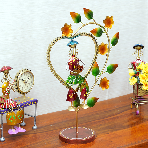 Green Metal Flower Heart Showpiece by Craft Tree